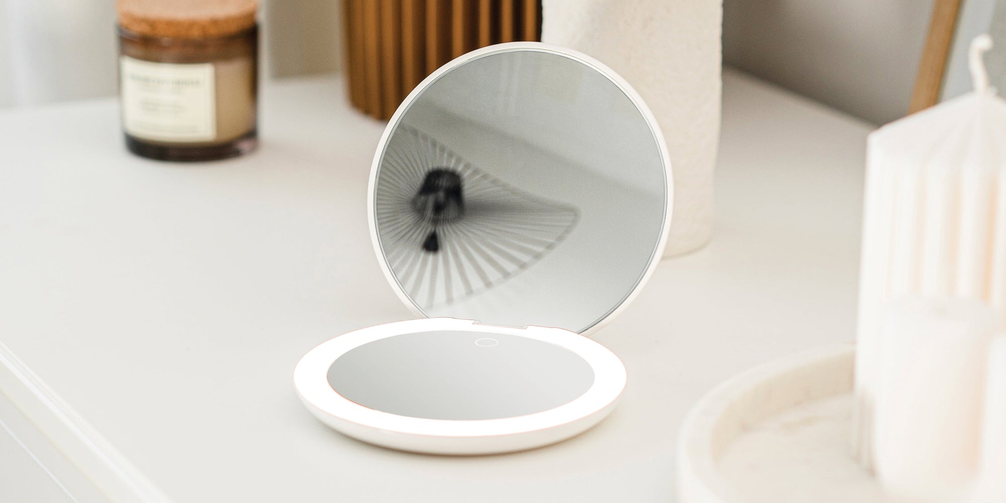 How to Set Up: LED Compact Mirror