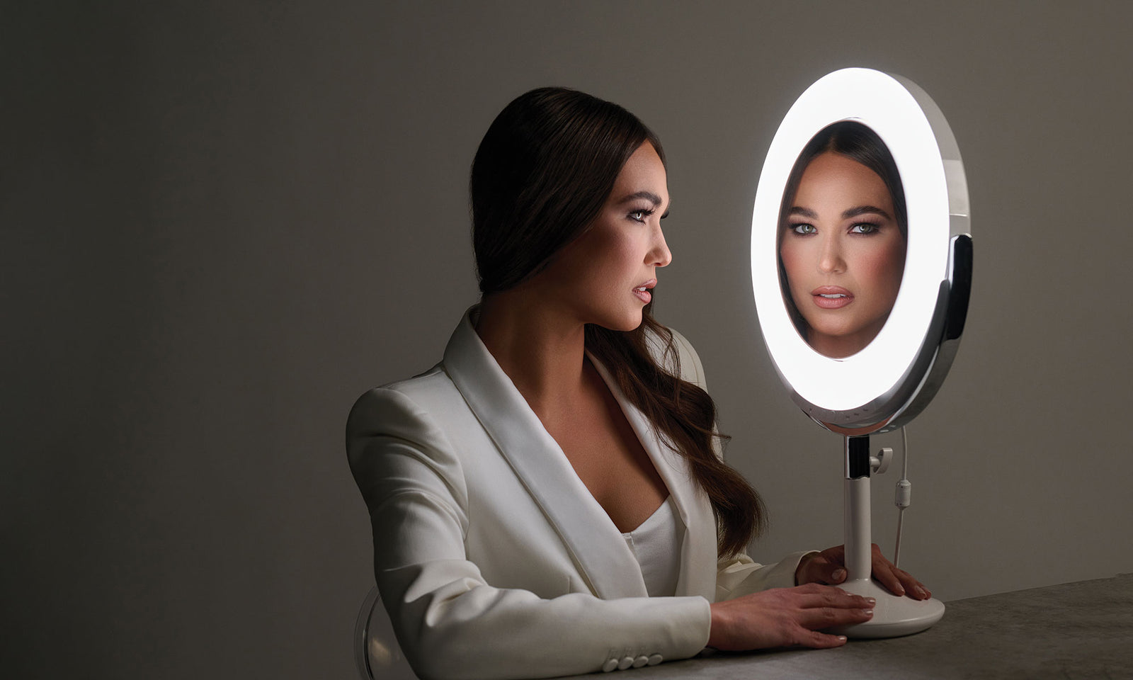 Ilios Lighting | All-in-One Ring Light and Makeup Mirrors